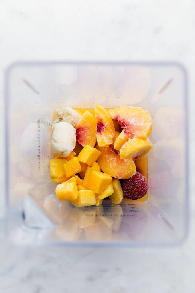 Mango Smoothie {5 Ingredients!} - Chelsea's Messy Apron