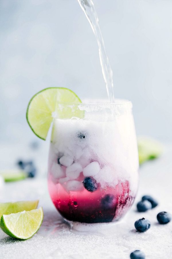 Frosted Lime-Berry Spritzer - Chelsea's Messy Apron