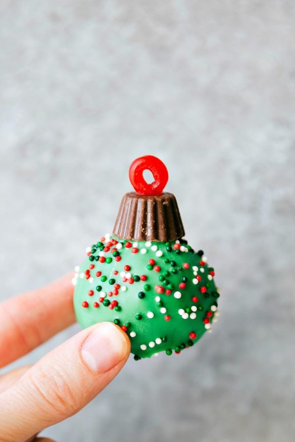 Five Christmas Oreo Balls - Chelsea's Messy Apron