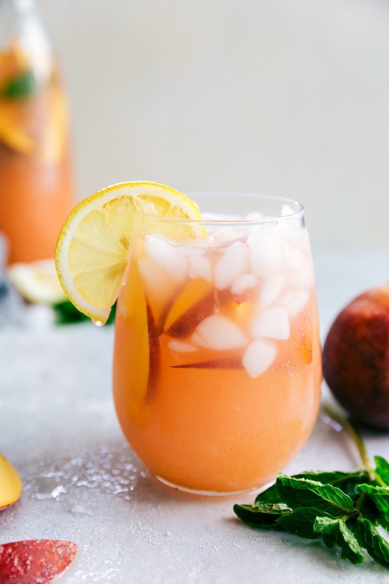 Peach Lemonade | Chelsea's Messy Apron