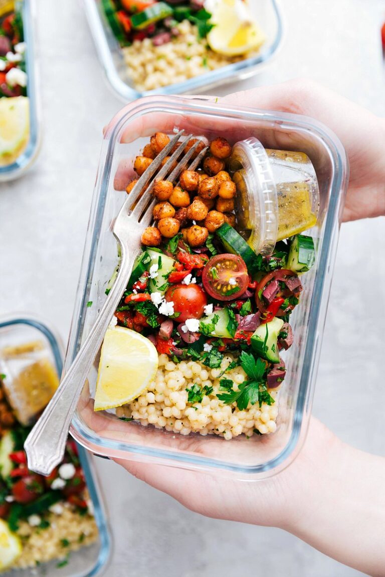 Chickpea Salad {Mediterranean Inspired} - Chelsea's Messy Apron