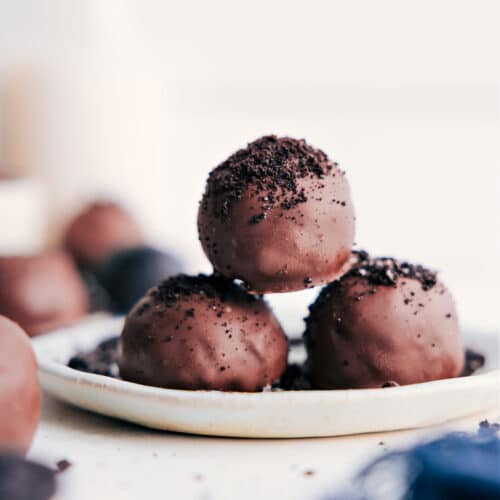 Oreo Truffles (4-Ingredients) - Chelsea's Messy Apron