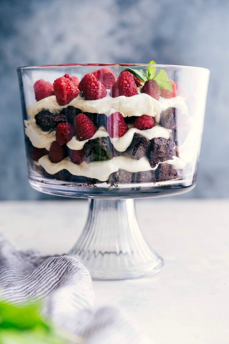 Brownie Trifle {With Fresh Berries!} - Chelsea's Messy Apron