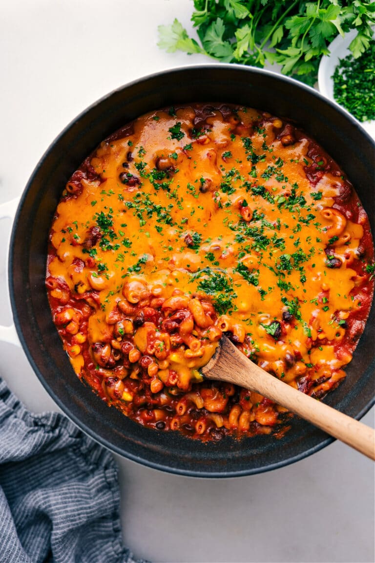 Vegetarian Chili Mac (In ONE Pot!) - Chelsea's Messy Apron