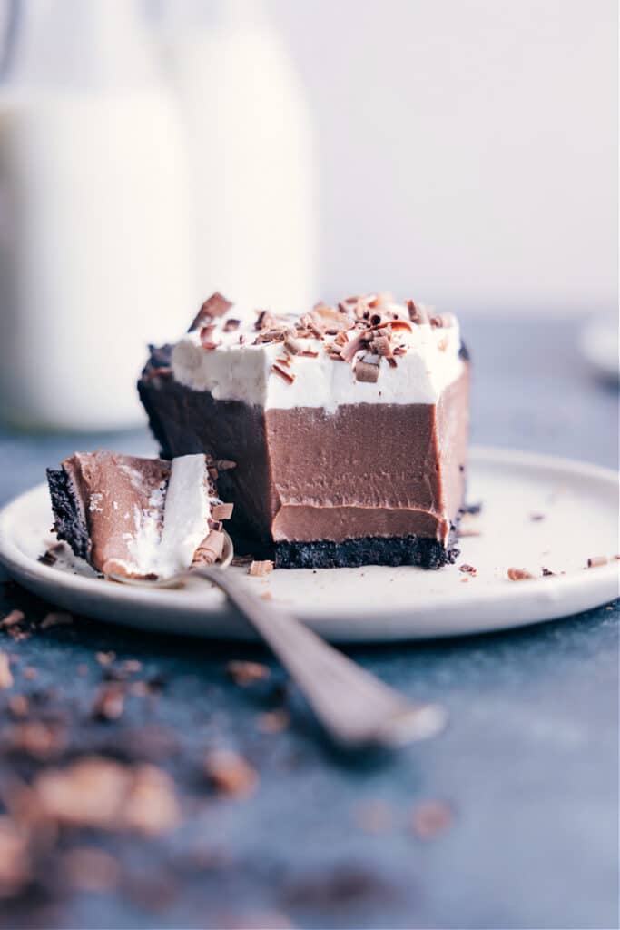 Chocolate Cream Pie - Chelsea's Messy Apron