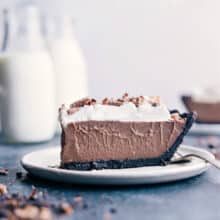 Easy Chocolate Cream Pie Recipe - Chelsea's Messy Apron