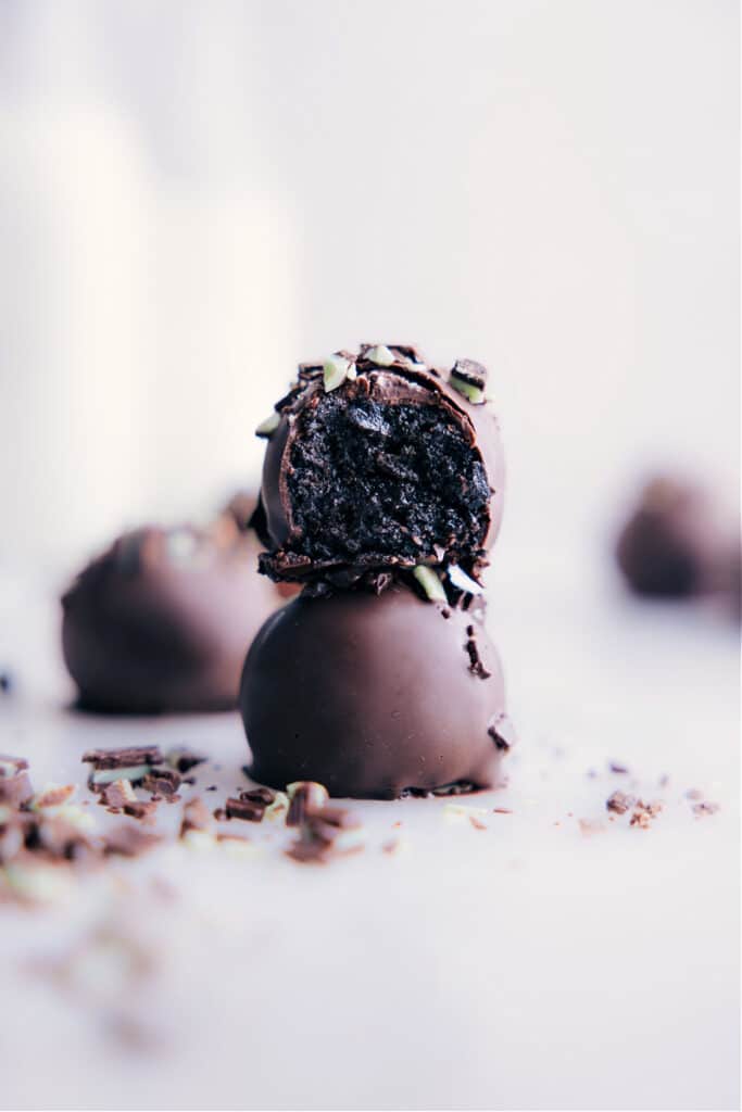 Mint Oreo Truffles - Chelsea's Messy Apron